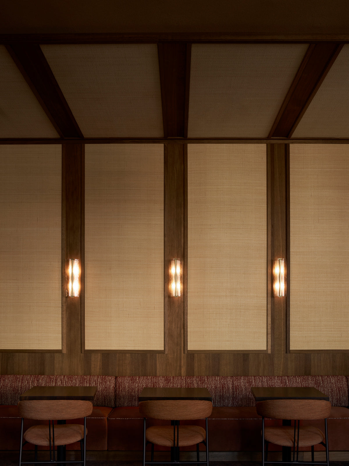 RYFF Wall 400 wall lamp | Black and brass | LYFA