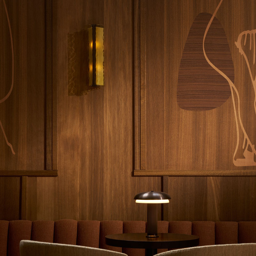 RYFF Wall 400 wall lamp | Black and brass | LYFA